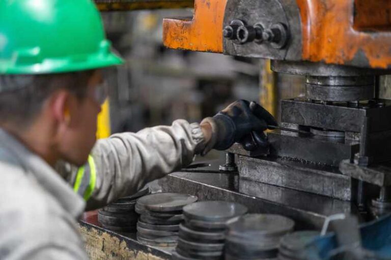 Engenharia aposta em eficiência para crescer em um cenário de crédito ...
